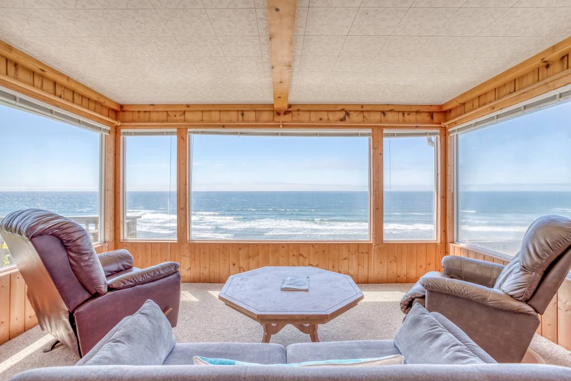 115 M² House ∙ 1 Bedroom ∙ 4 Guests - Lincoln City, OR