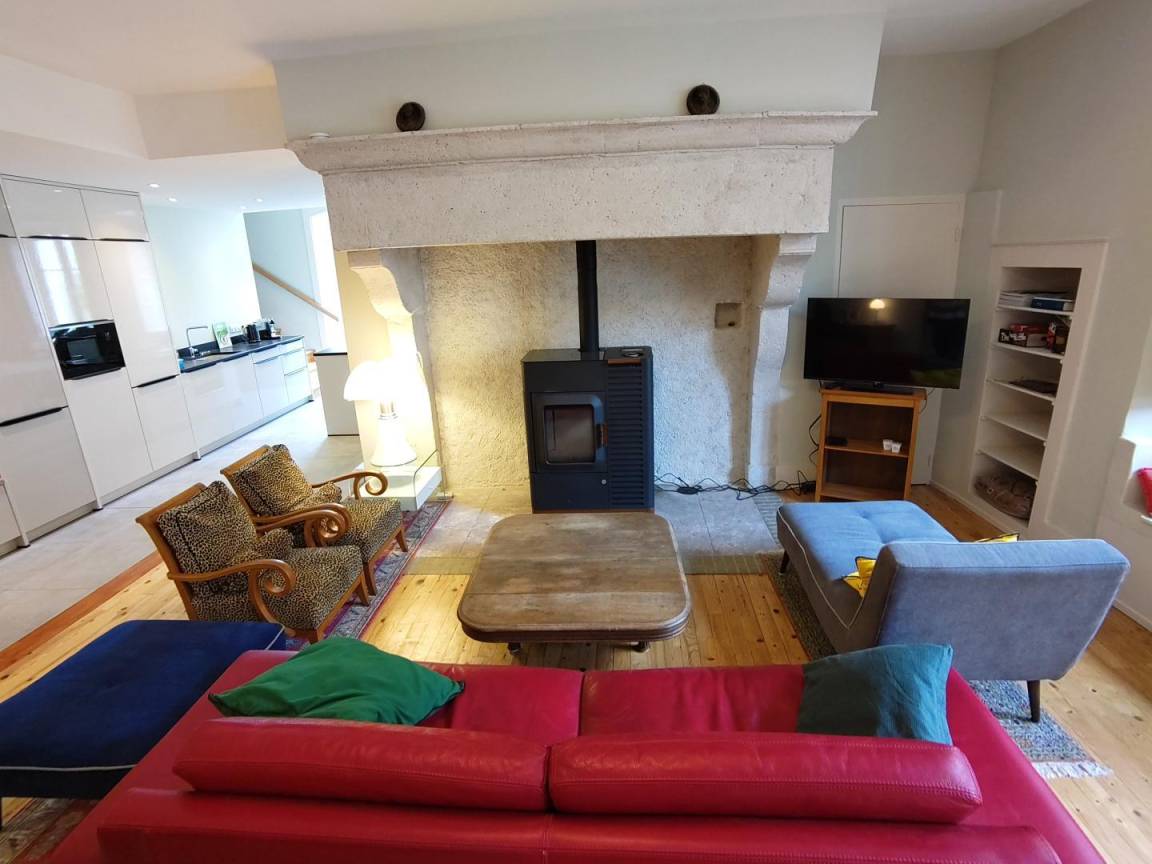 139 M² Gîte ∙ 4 Chambres ∙ 8 Personnes - Doubs