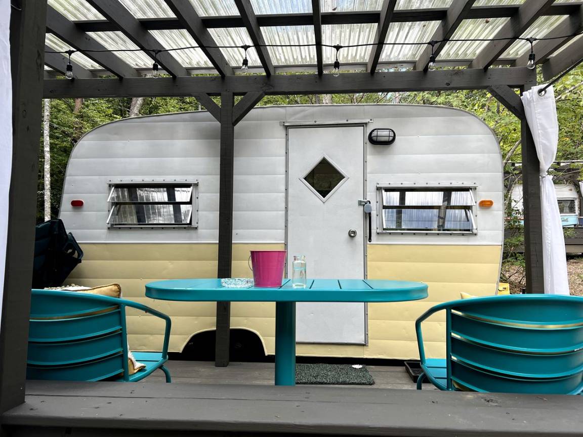 Caravana ∙ 1 Habitación ∙ 2 Huéspedes - Franklin, NC