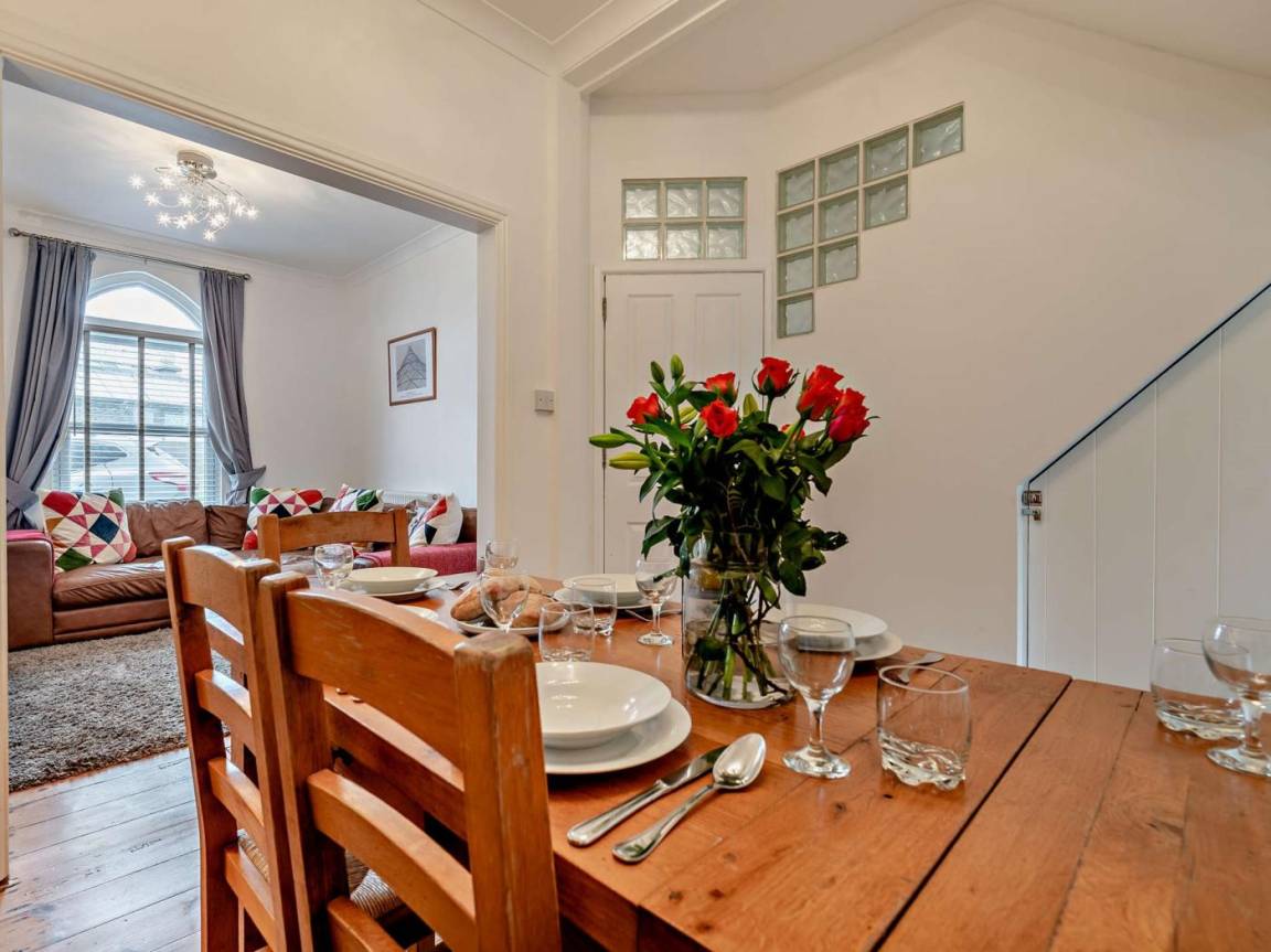 Cottage ∙ 3 Bedrooms ∙ 6 Guests - Newquay