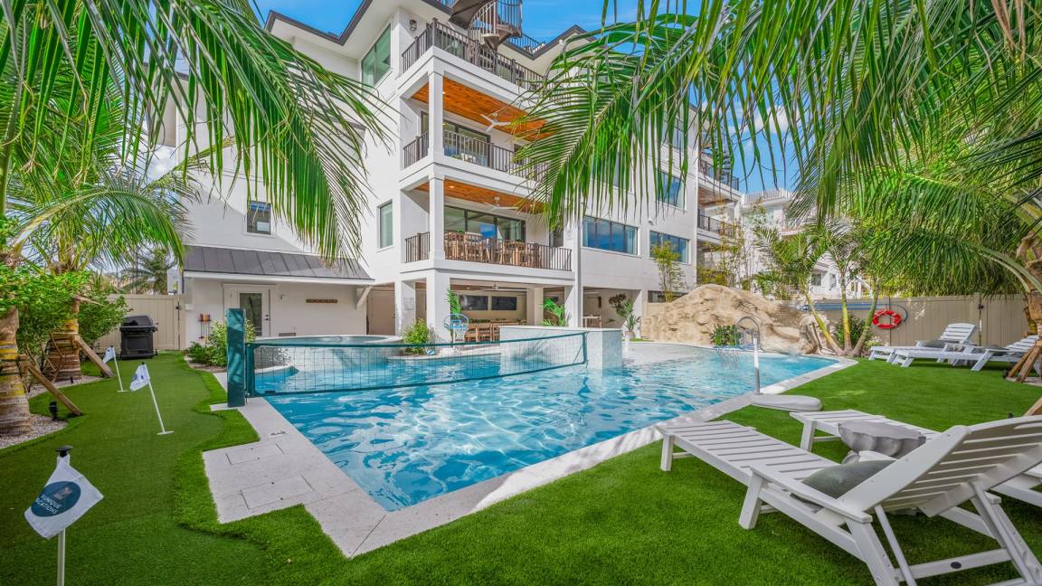 334 M² House ∙ 5 Bedrooms ∙ 14 Guests - Sarasota, FL