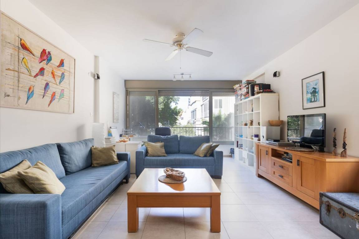 105 M² Apartment ∙ 3 Bedrooms ∙ 9 Guests - Tel-Aviv