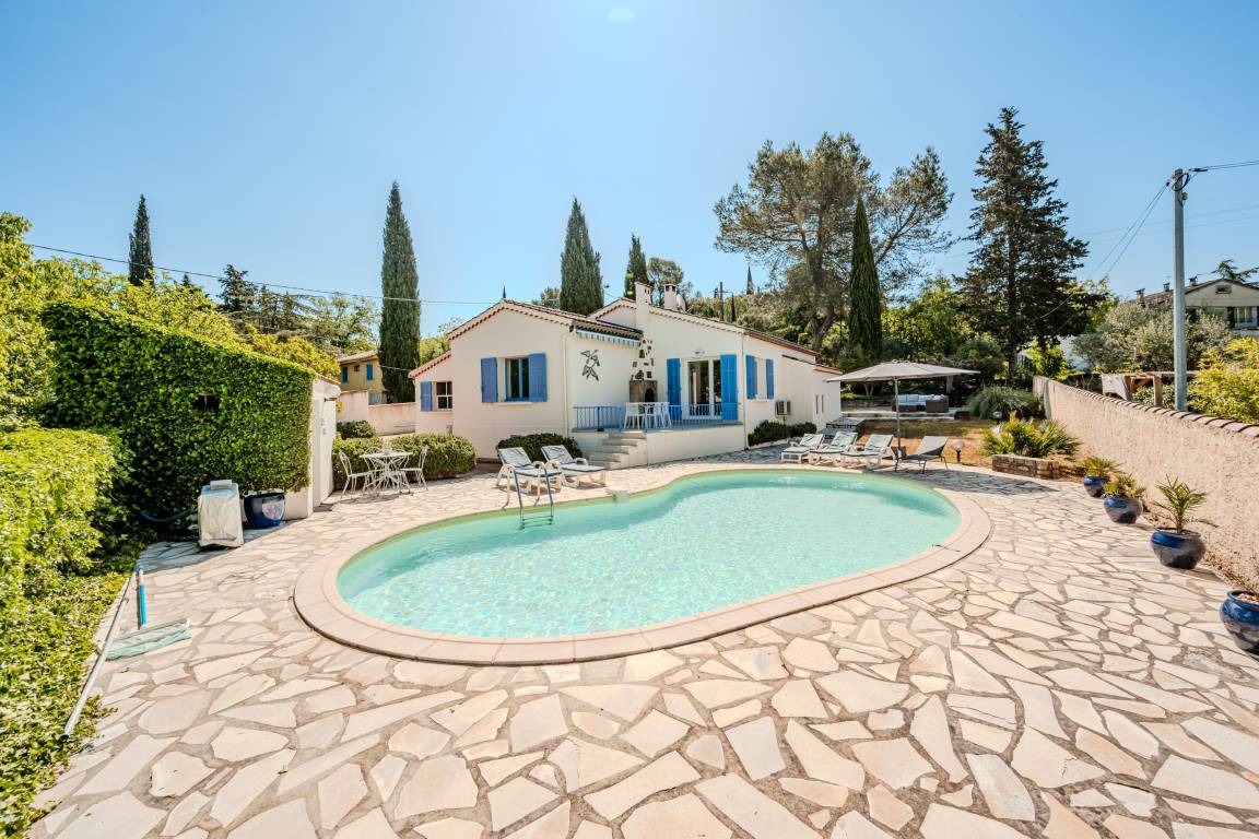 95 M² Huis ∙ 3 Slaapkamers ∙ 6 Gasten - Cotignac
