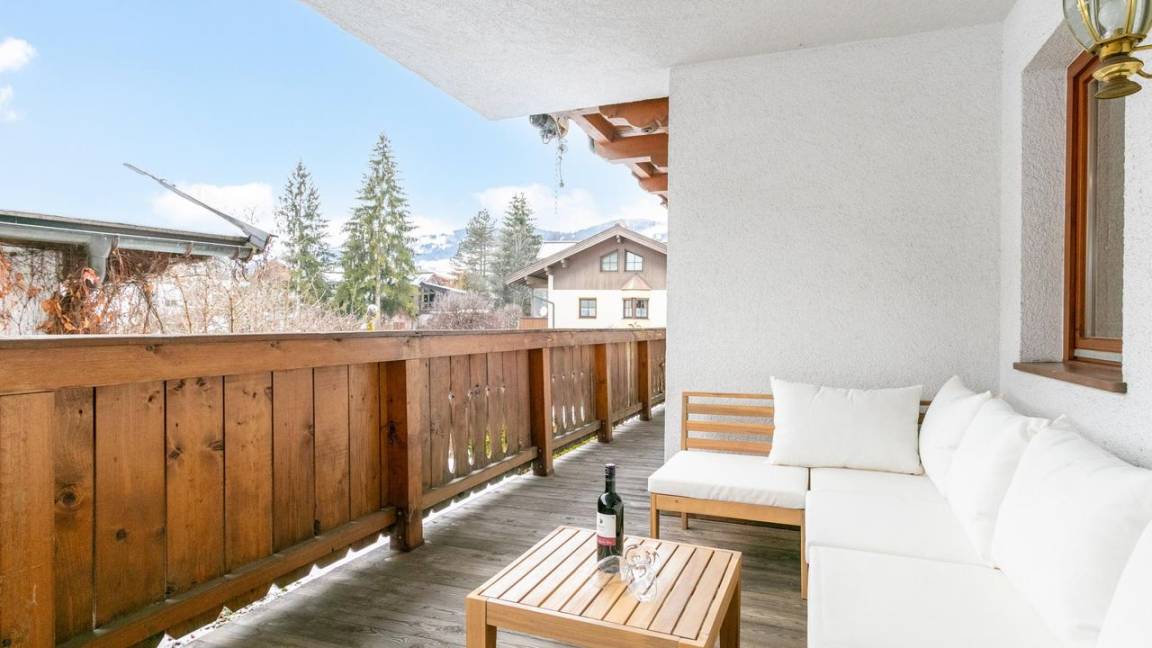 456 M² Ferienhaus ∙ 14 Schlafzimmer ∙ 34 Gäste - Kitzbühel