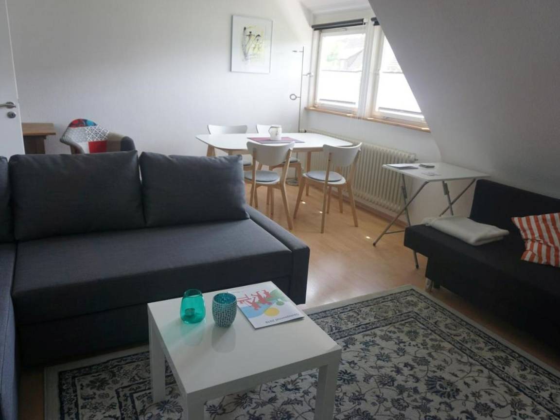 50 M² Ferienwohnung ∙ 1 Schlafzimmer ∙ 3 Gäste - Dußlingen