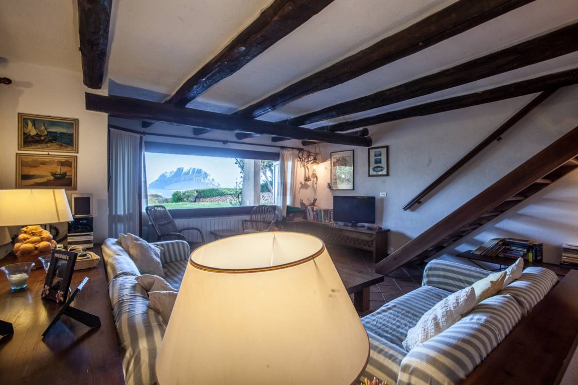 120 M² Villa ∙ 3 Bedrooms ∙ 7 Guests - Olbia