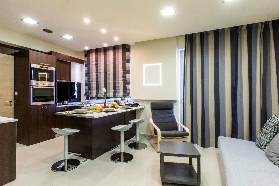 67 M² Apartamento ∙ 2 Habitaciones ∙ 6 Huéspedes - Rodas