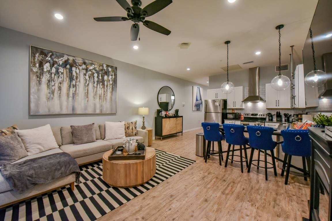 Condo ∙ 2 Bedrooms ∙ 6 Guests - Tuscaloosa, AL