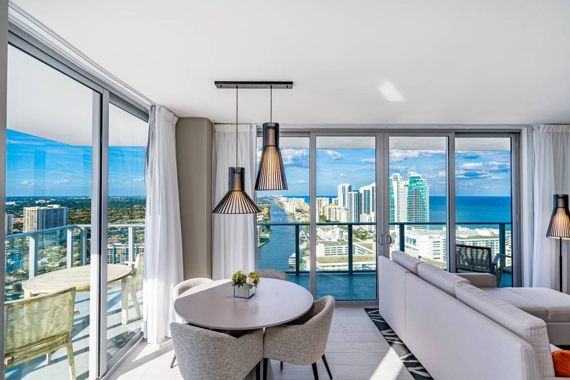 146 M² Condo ∙ 2 Bedrooms ∙ 6 Guests - Hollywood, FL