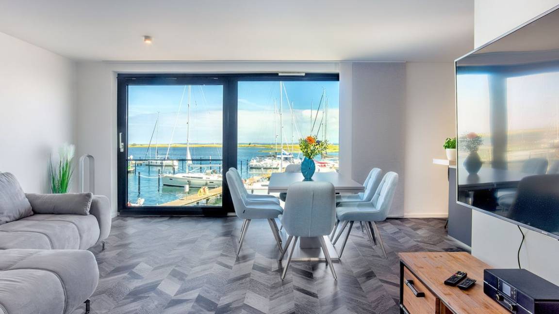 111 M² Apartment ∙ 2 Bedrooms ∙ 6 Guests - Heiligenhafen