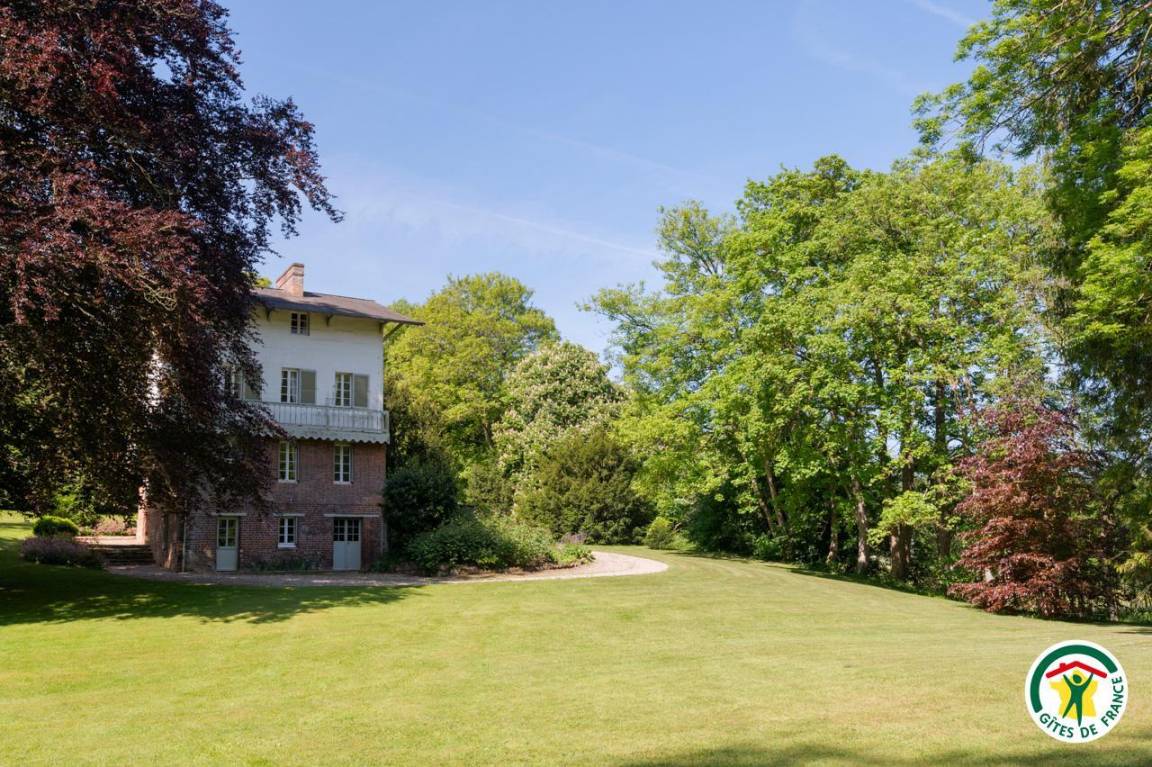 180 M² Gîte ∙ 5 Bedrooms ∙ 12 Guests - Normandy