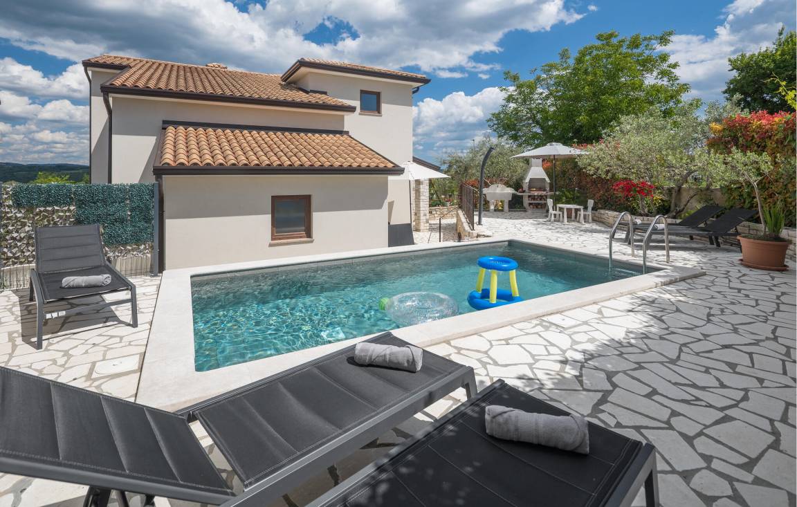 150 M² Ferienhaus ∙ 4 Schlafzimmer ∙ 8 Gäste - Brtonigla