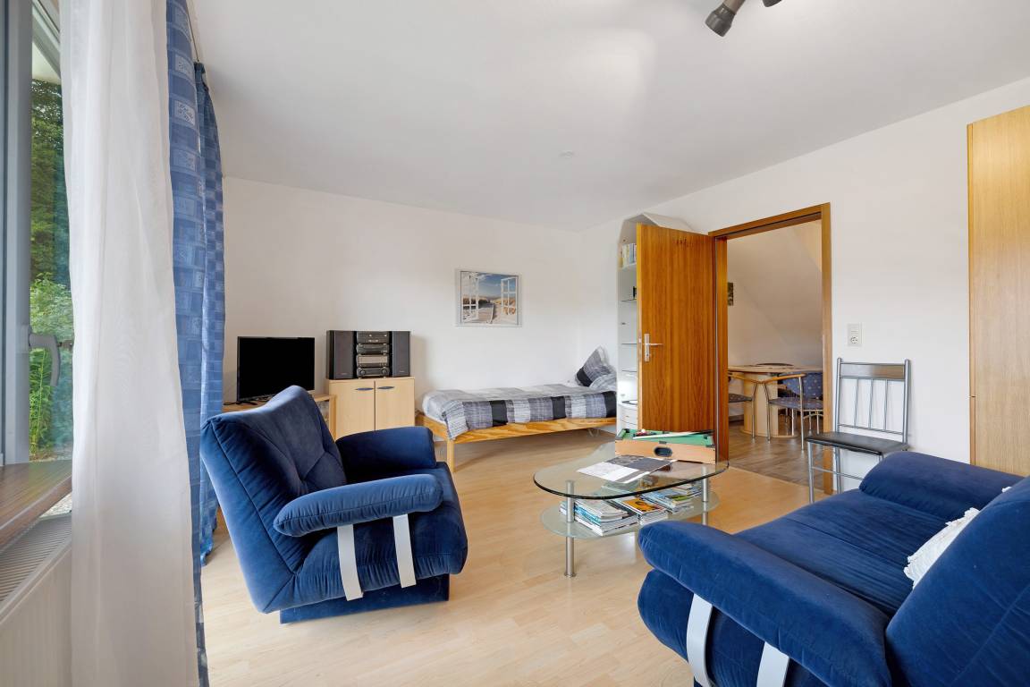 76 M² Ferienwohnung ∙ 2 Schlafzimmer ∙ 5 Gäste - Burladingen