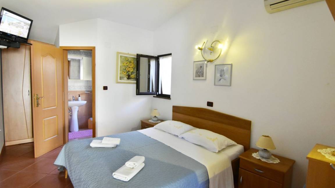20 M² Hotel ∙ 1 Bedroom ∙ 2 Guests - Umag