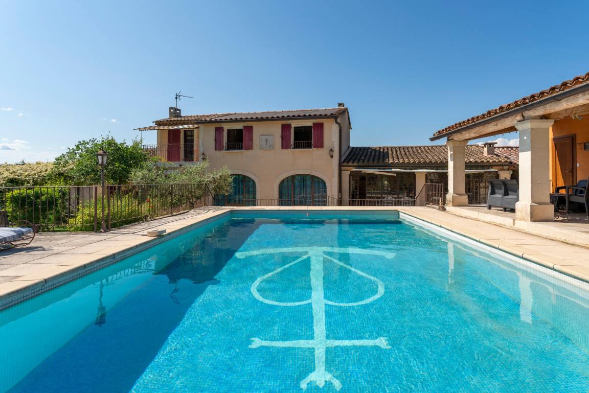 280 M² Maison De Vacances ∙ 5 Chambres ∙ 10 Personnes - Cavaillon