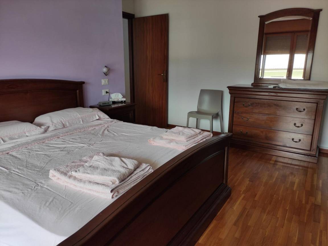 80 M² Apartment ∙ 3 Bedrooms ∙ 8 Guests - Udine