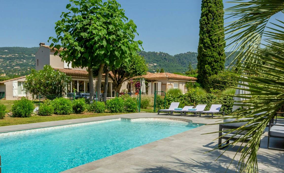 350 M² House ∙ 8 Bedrooms ∙ 19 Guests - Grasse