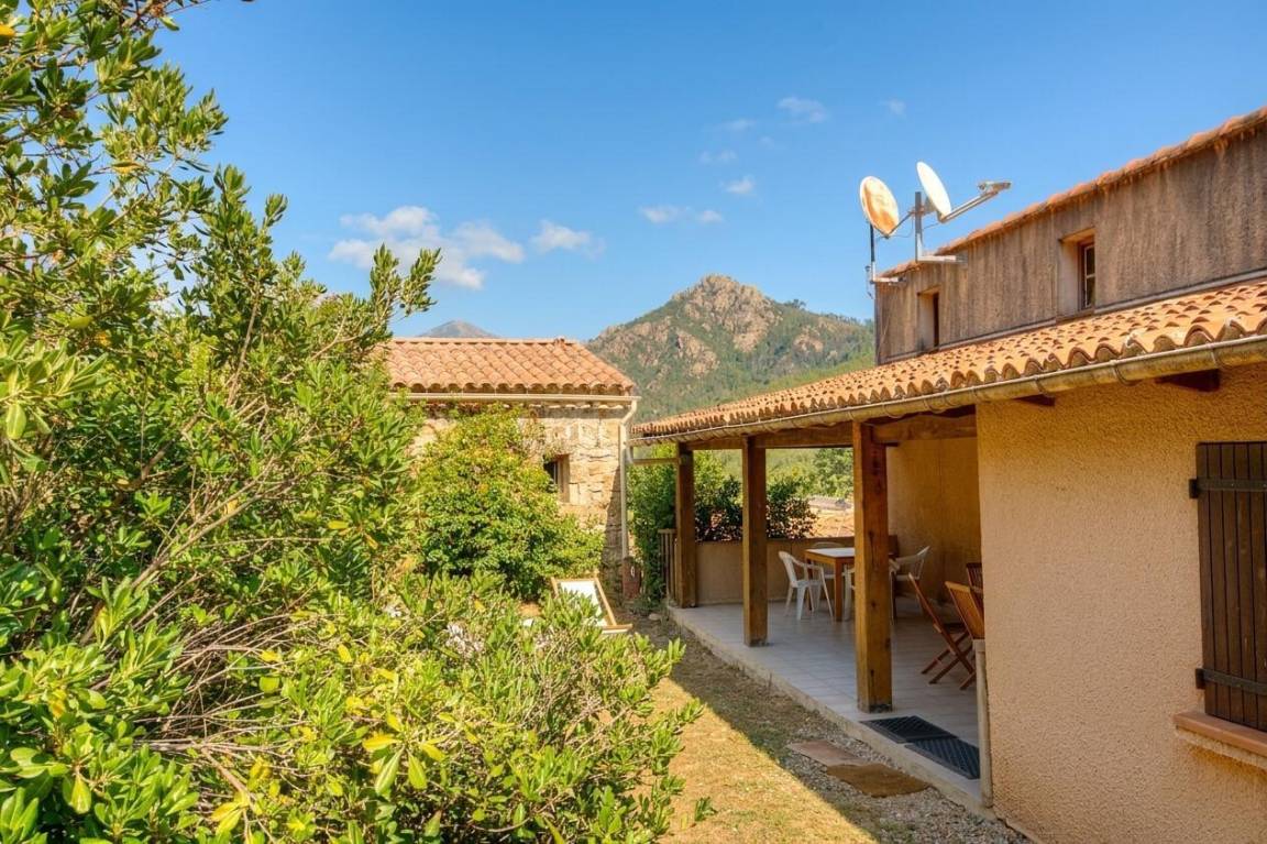 78 M² Gîte ∙ 2 Bedrooms ∙ 6 Guests - Corsica