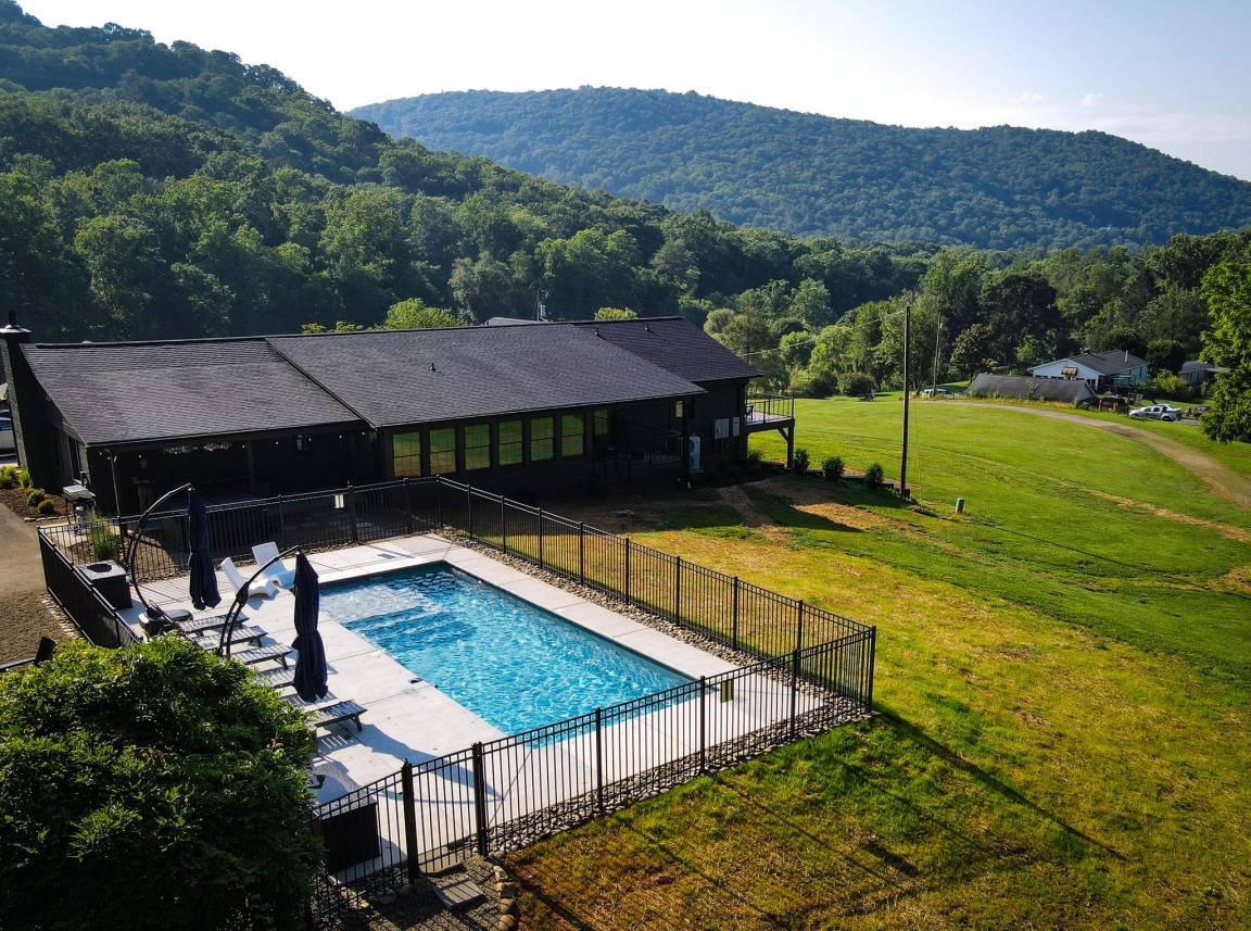 465 M² Casa ∙ 8 Habitaciones ∙ 16 Huéspedes - Asheville, NC