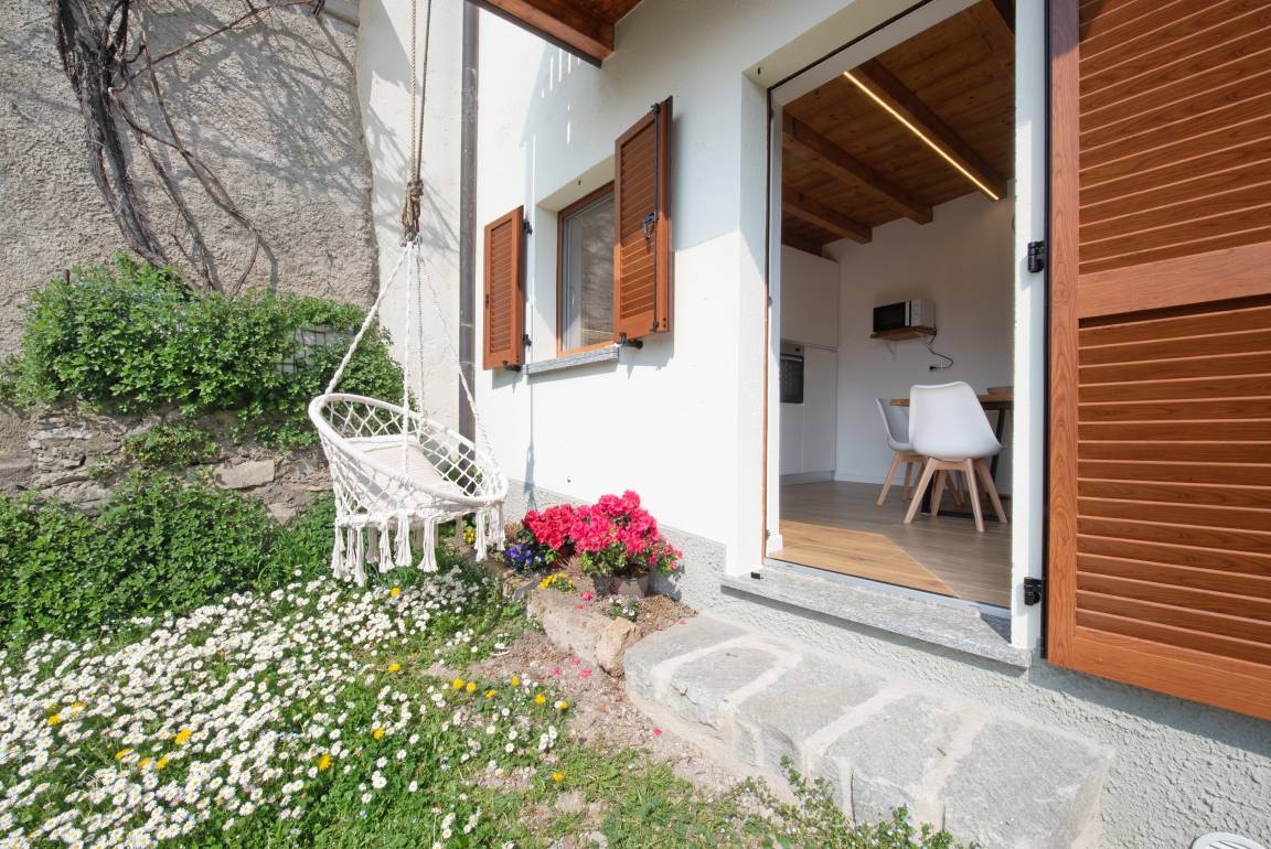 60 M² House ∙ 2 Bedrooms ∙ 5 Guests - Lecco