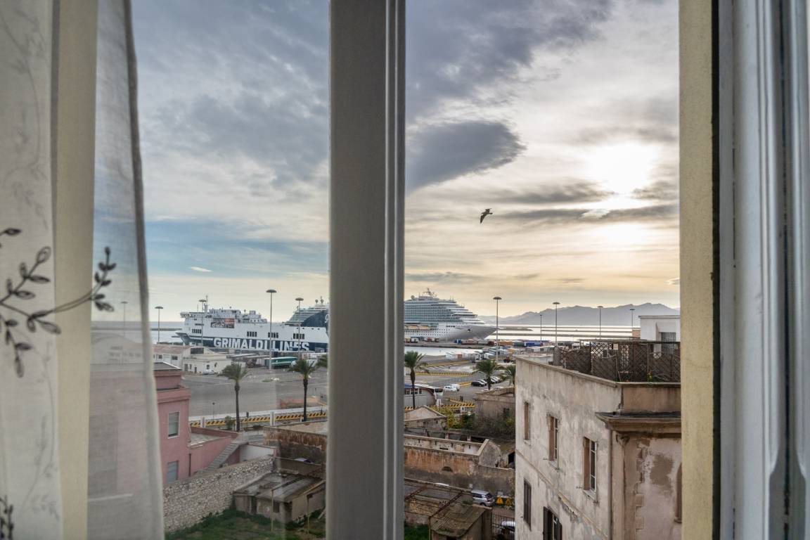 16 M² Hotel ∙ 1 Schlafzimmer ∙ 4 Gäste - Cagliari