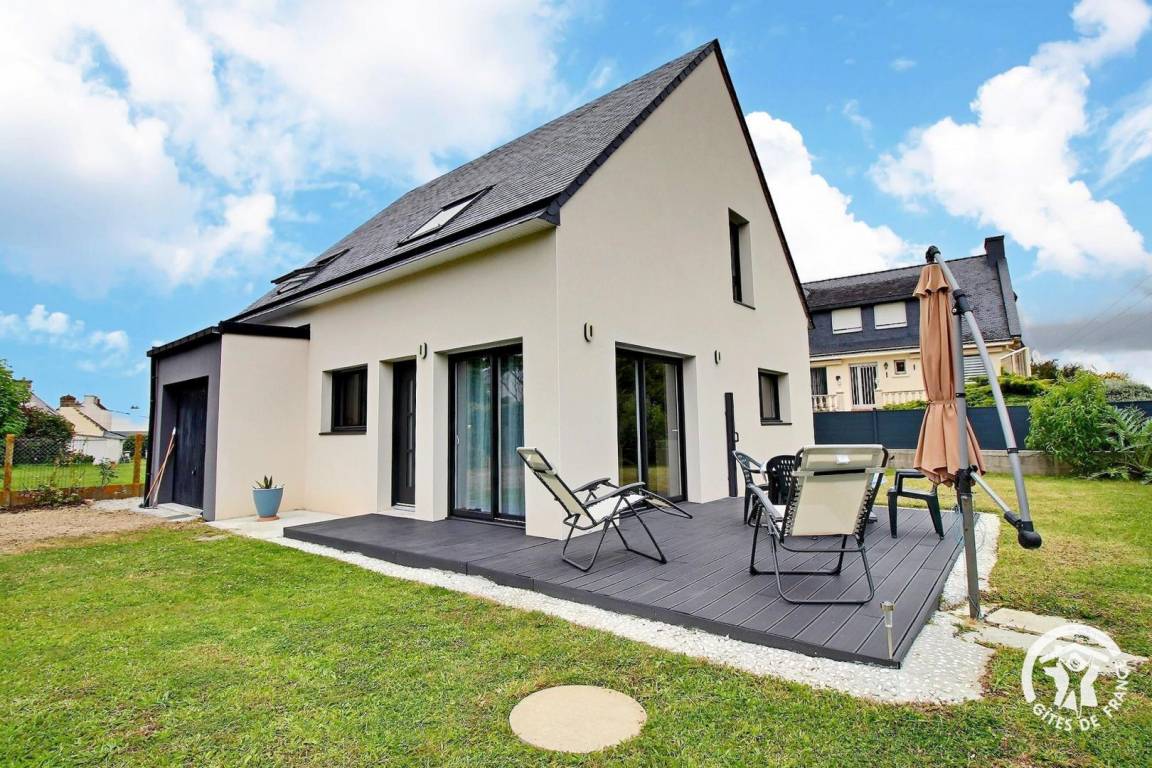90 M² Gîte ∙ 3 Chambres ∙ 6 Personnes - Étel