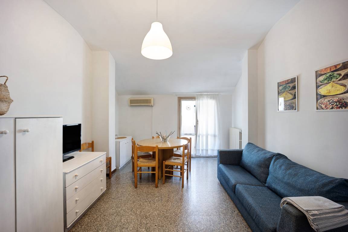 60 M² Appartamento Vacanza ∙ 1 Camera Da Letto ∙ 6 Ospiti - Diano Marina