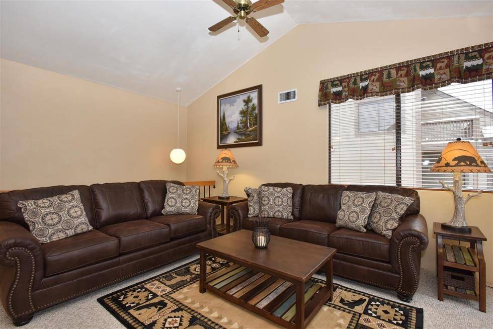 Condo ∙ 1 Bedroom ∙ 4 Guests - Donegal, PA