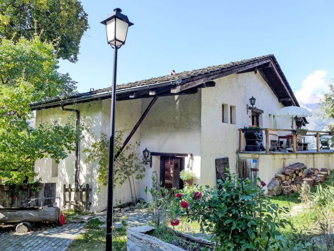 120 M² Ferienwohnung ∙ 3 Schlafzimmer ∙ 4 Gäste - Bürchen