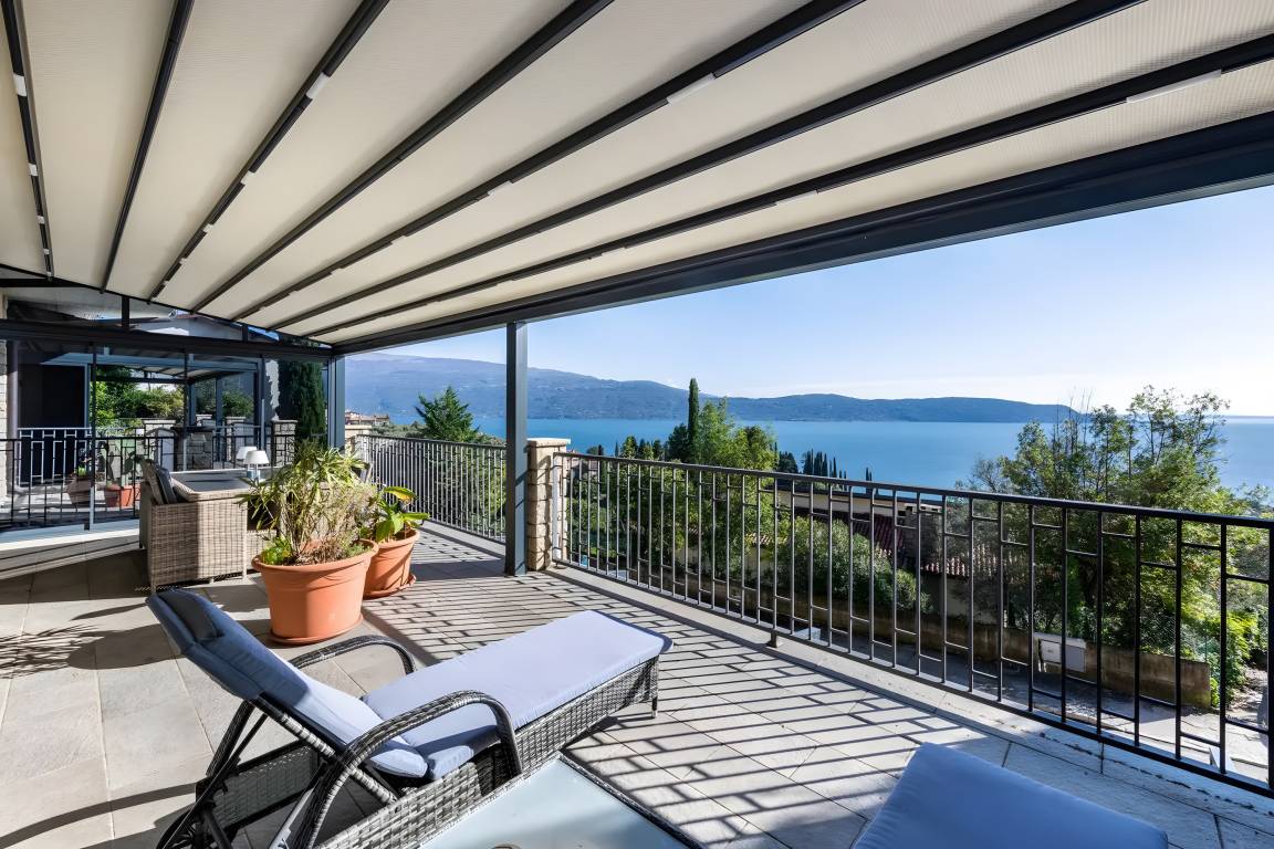 100 M² Appartement ∙ 2 Slaapkamers ∙ 5 Gasten - Gargnano