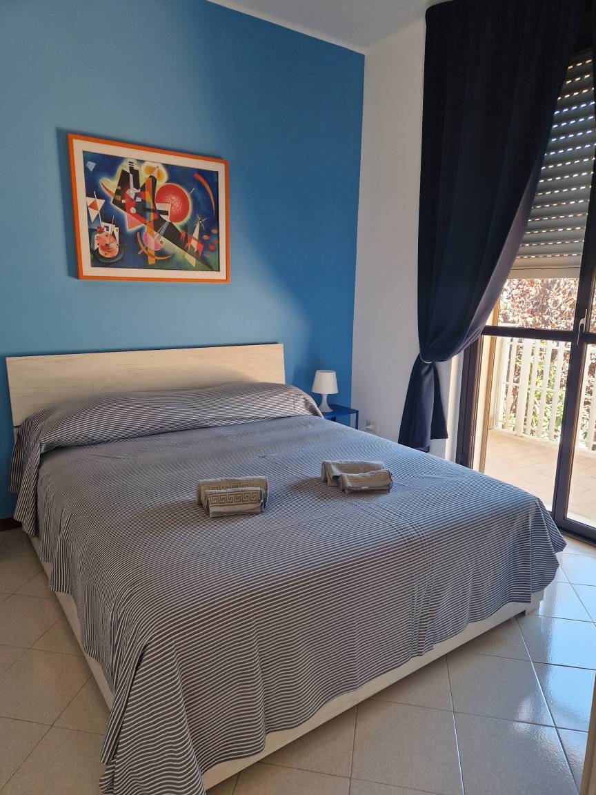 70 M² Appartement ∙ 2 Slaapkamers ∙ 4 Gasten - Molfetta