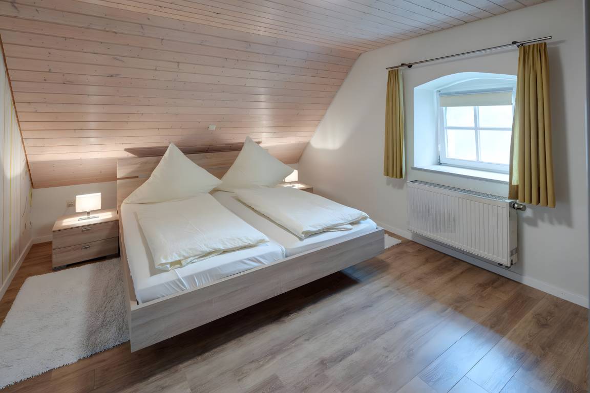 50 M² Ferienwohnung ∙ 2 Schlafzimmer ∙ 4 Gäste - Kirchberg an der Jagst