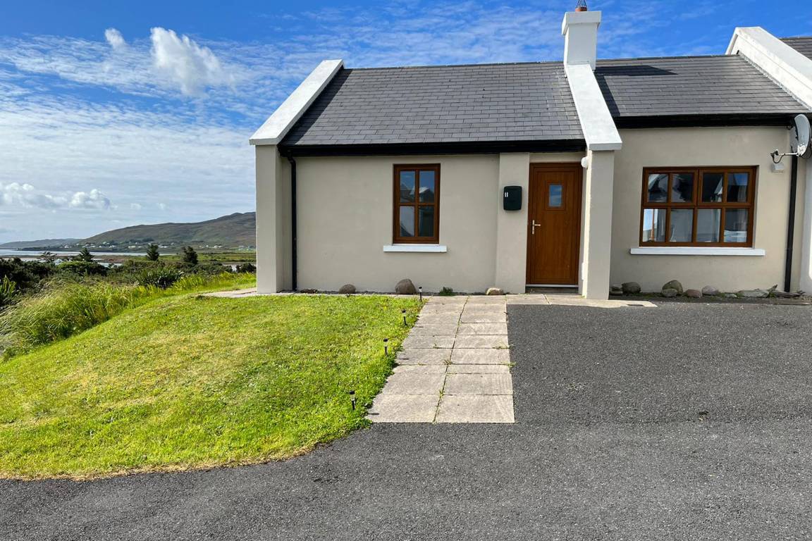 100 M² House ∙ 2 Bedrooms ∙ 4 Guests - Achill Island