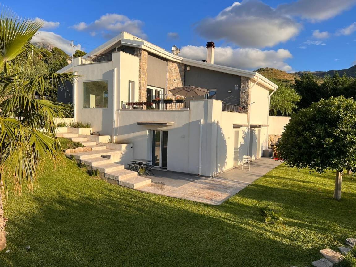 290 M² Villa ∙ 4 Chambres ∙ 8 Personnes - Trabia