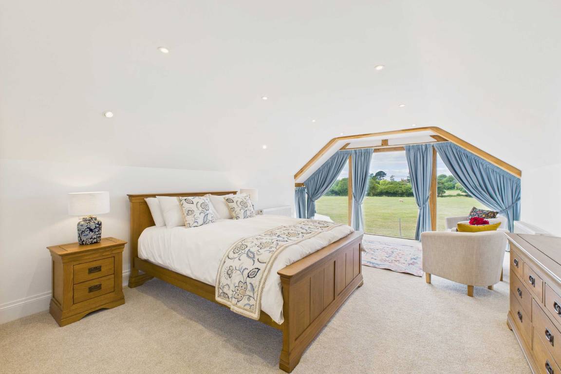 House ∙ 4 Bedrooms ∙ 7 Guests - Malvern