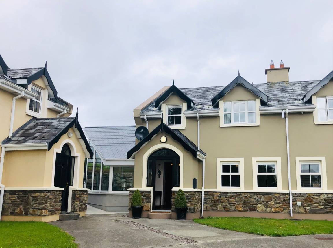 121 M² House ∙ 3 Bedrooms ∙ 6 Guests - Kenmare