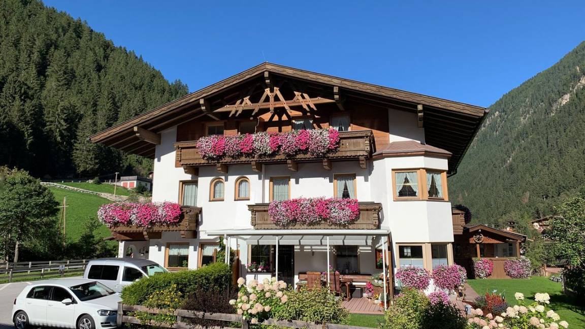 Hotel ∙ 4 Guests - Neustift im Stubaital