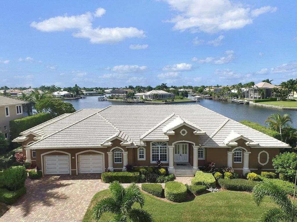 297 M² House ∙ 4 Bedrooms ∙ 10 Guests - Marco Island, FL