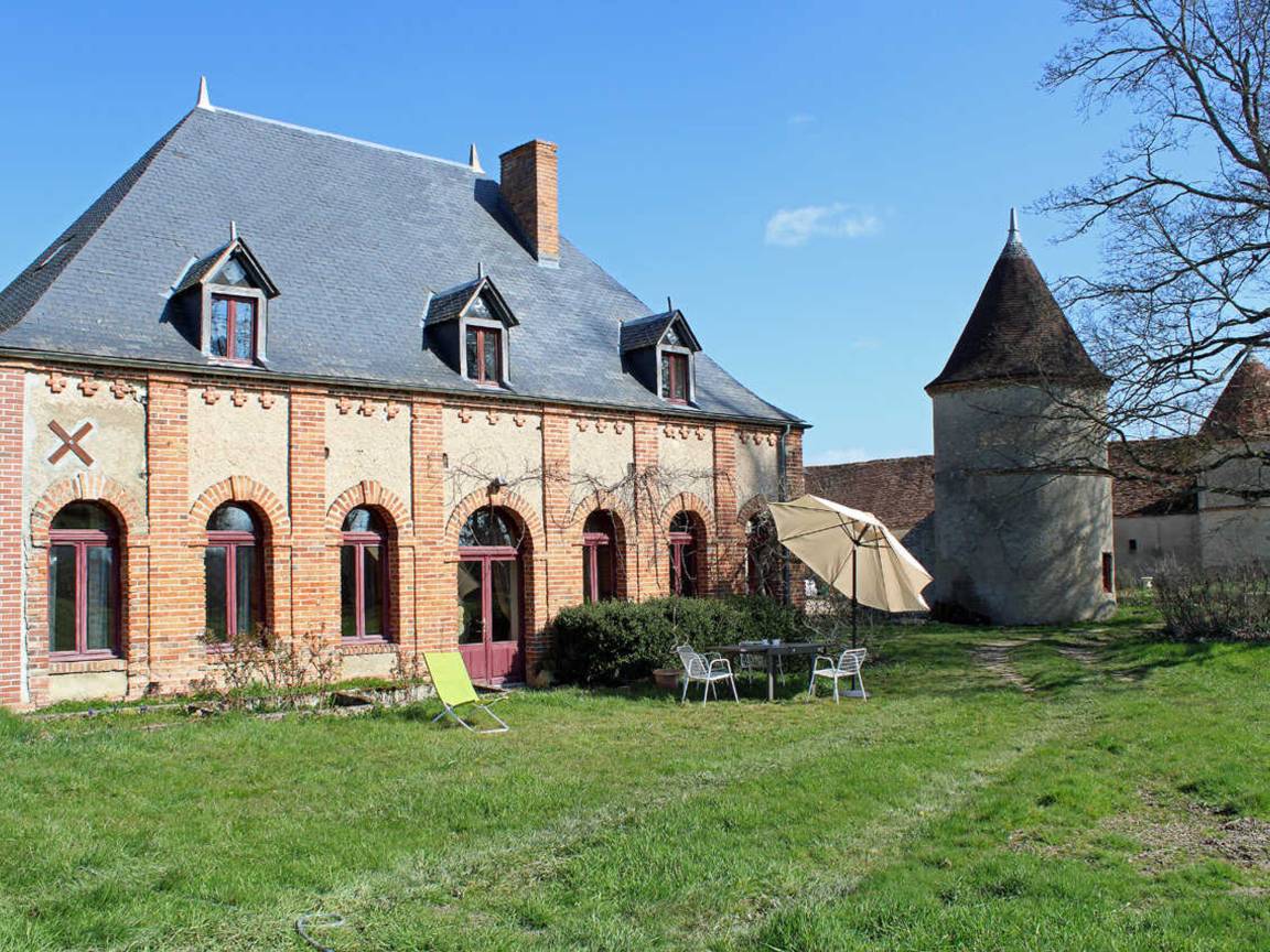 82 M² Cottage ∙ 2 Chambres ∙ 4 Personnes - Lapalisse