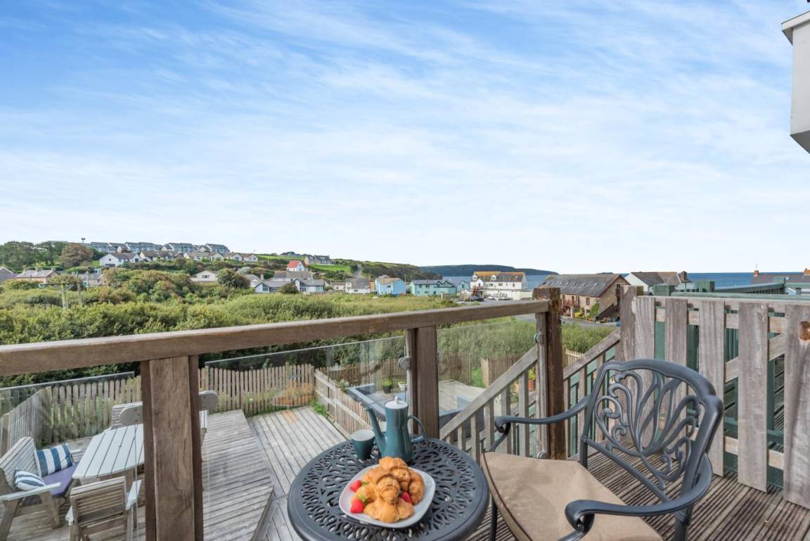 Apartment ∙ 3 Bedrooms ∙ 6 Guests - Haverfordwest