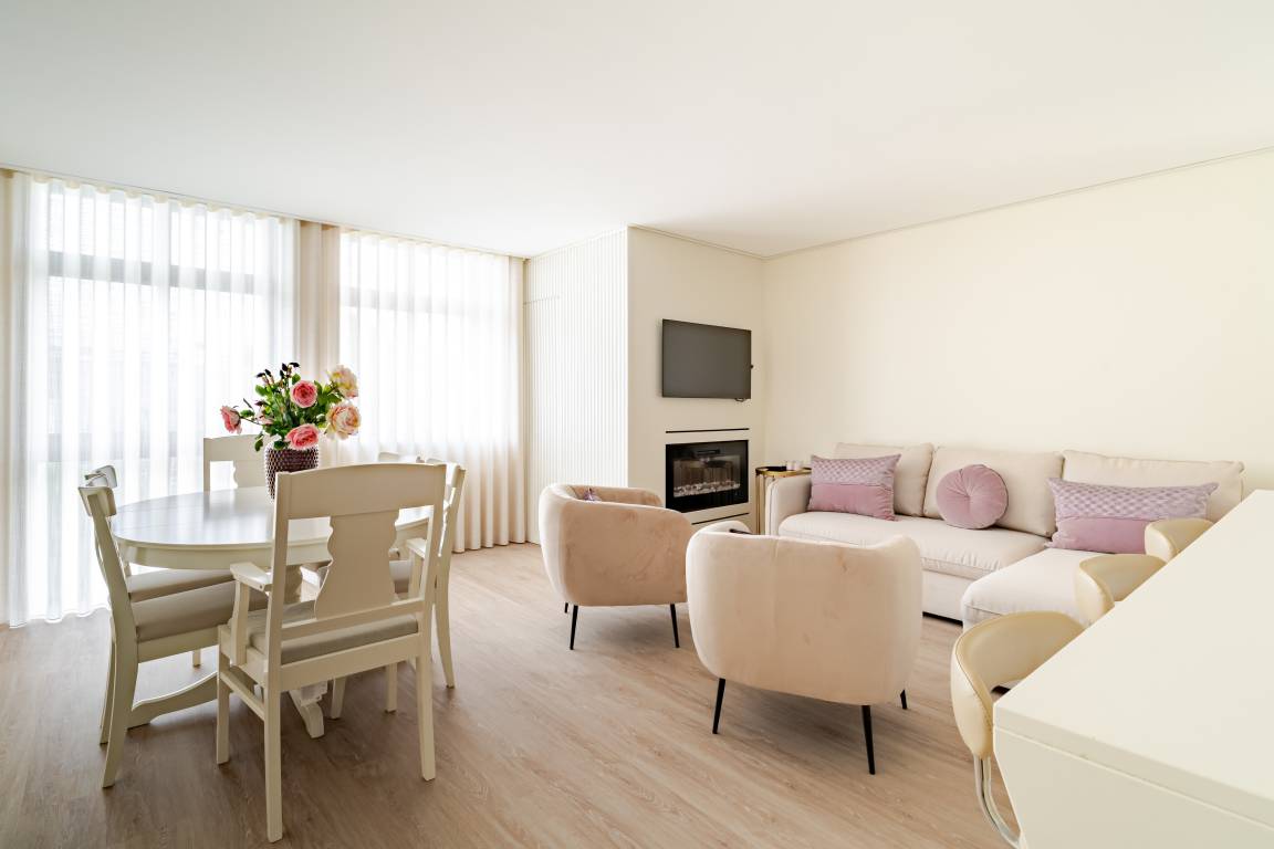 100 M² Apartamento ∙ 2 Quartos ∙ 6 Hóspedes - Antas