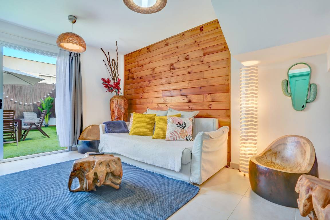 70 M² Apartamento ∙ 2 Habitaciones ∙ 6 Huéspedes - Corralejo