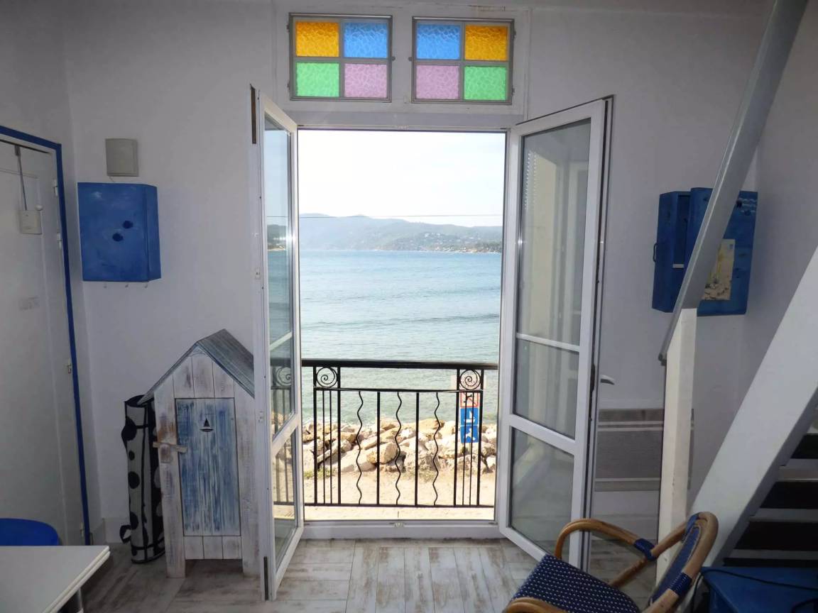 27 M² Studio ∙ 1 Chambre ∙ 4 Personnes - La Seyne-sur-Mer