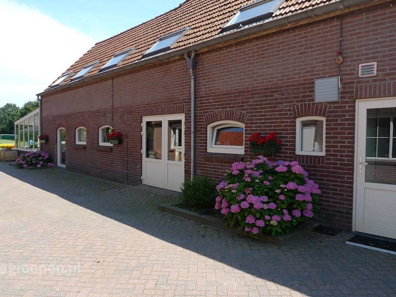 Huis ∙ 5 Slaapkamers ∙ 18 Gasten - Weert