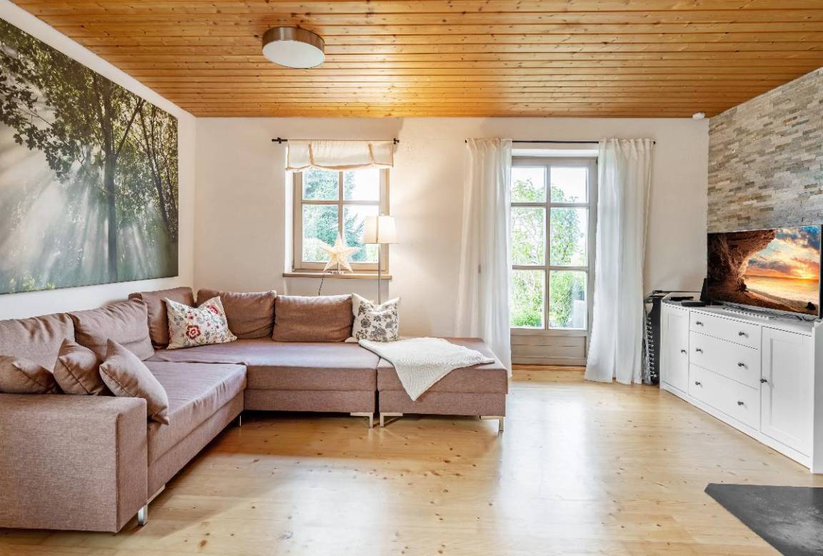 80 M² Ferienhaus ∙ 2 Schlafzimmer ∙ 5 Gäste - Grafenau