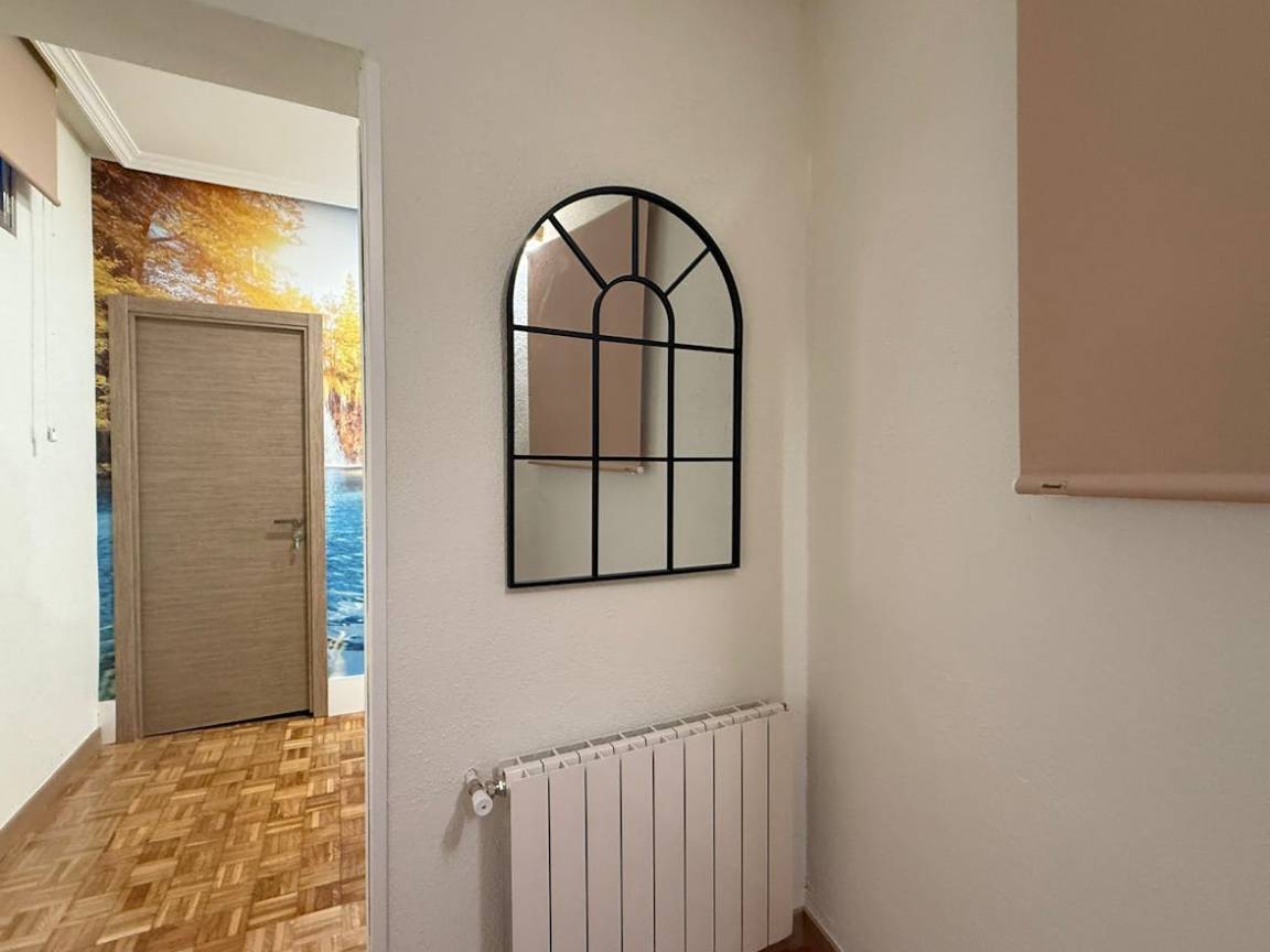 87 M² Apartamento ∙ 3 Habitaciones ∙ 6 Huéspedes - Pozuelo de Alarcón