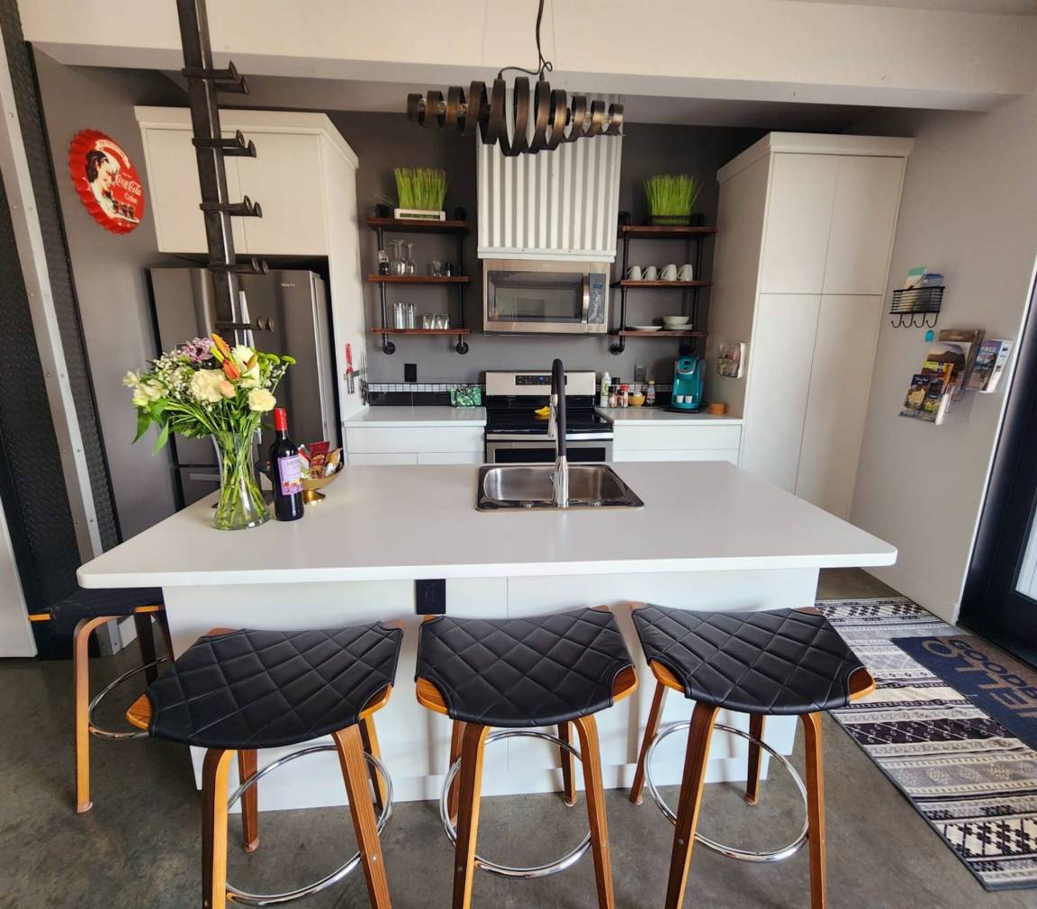 49 M² Bed And Breakfast ∙ 1 Bedroom ∙ 4 Guests - Kamloops