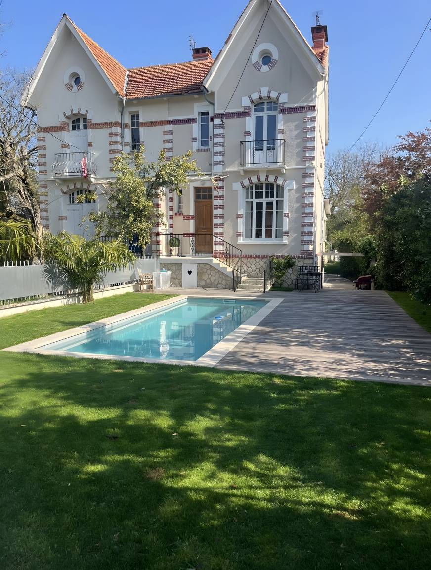 145 M² Villa ∙ 4 Chambres ∙ 8 Personnes - Royan