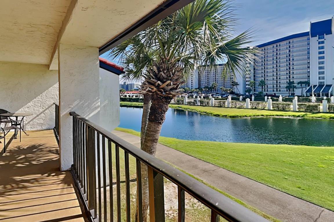 95 M² Condo ∙ 2 Bedrooms ∙ 6 Guests - Panama City Beach, FL