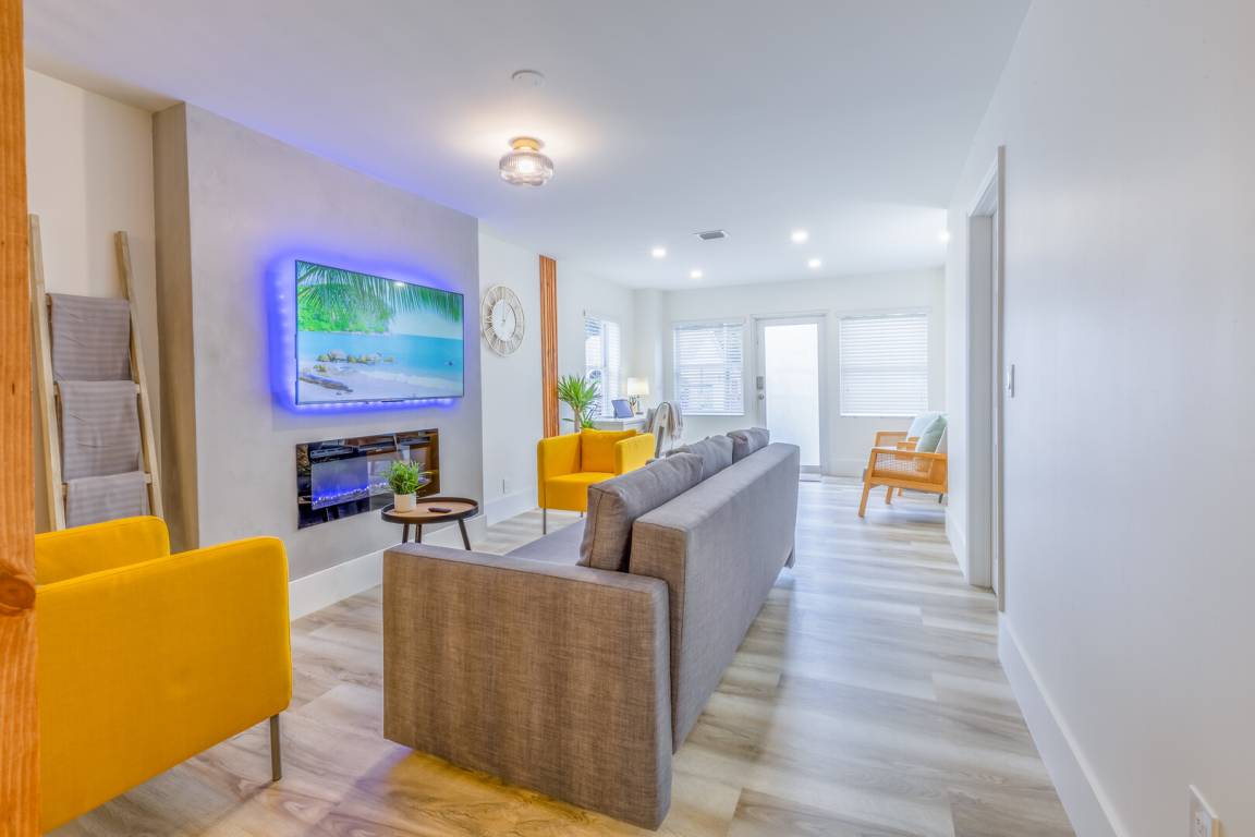 74 M² Apartment ∙ 2 Bedrooms ∙ 8 Guests - Doral, FL